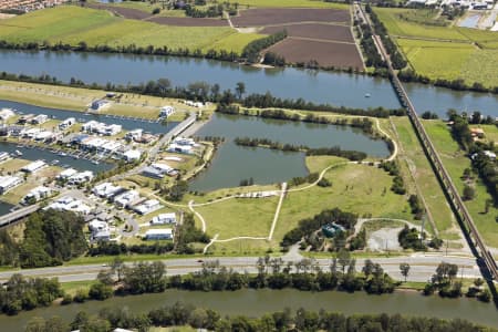 Aerial Photography Riverlinks Helensvale - Airview Online